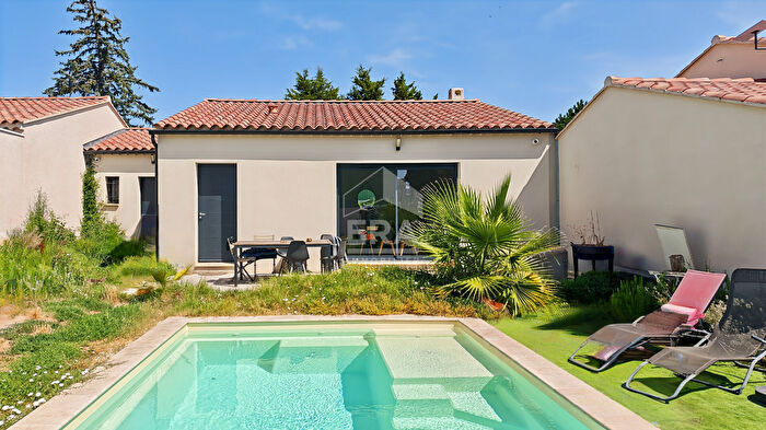 Maison 4 pièces à Châteaurenard, Jentelin, Route d'Avignon, Confignes, à vendre