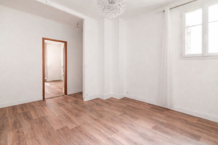 Appartement à vendre - Courbevoie, Marceau République - 3 pièces - 2 chambres