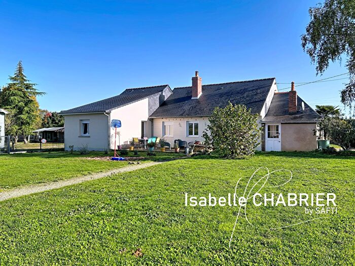 Maison à vendre - Huillé - 4 pièces - 3 chambres