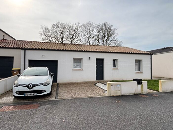 Maison à louer - Saint-Julien-des-Landes - 5 pièces - 3 chambres