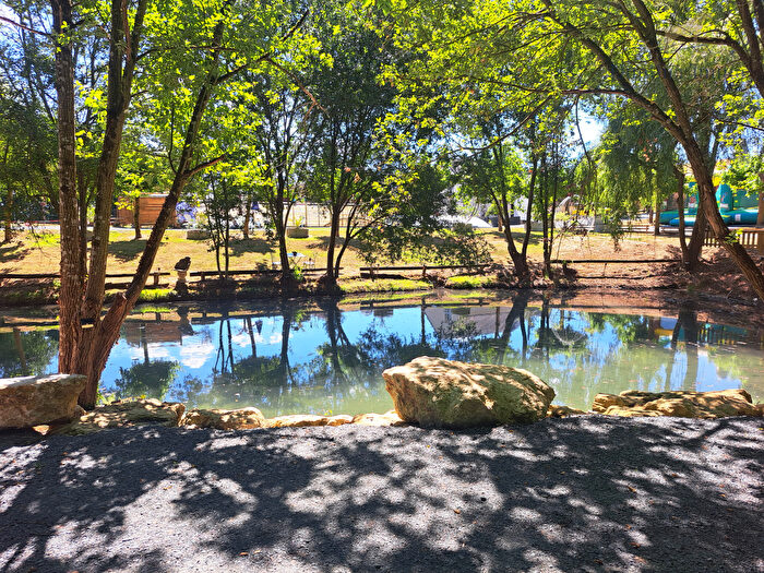 Maison à vendre - Saint-Jean-Saint-Germain - 15 pièces - 10 chambres