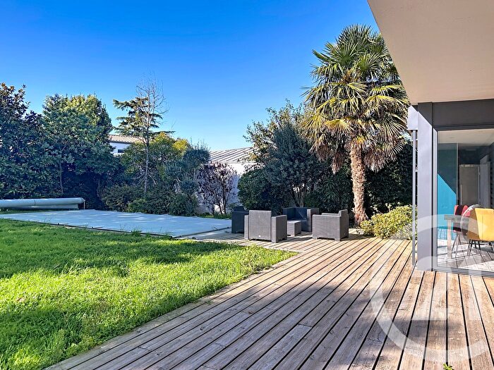 Maison à vendre - Luçon - 9 pièces - 6 chambres