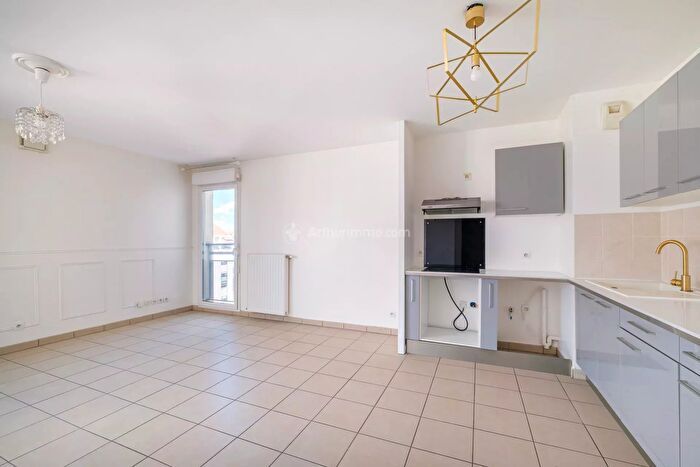 Appartement 2 pièces à Villeurbanne, Grand Clément, à vendre