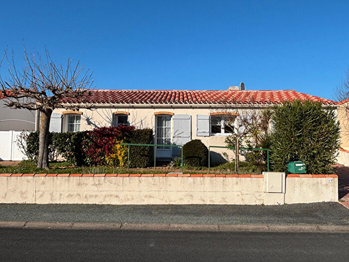 Maison à vendre - Le Fenouiller - 4 pièces - 3 chambres