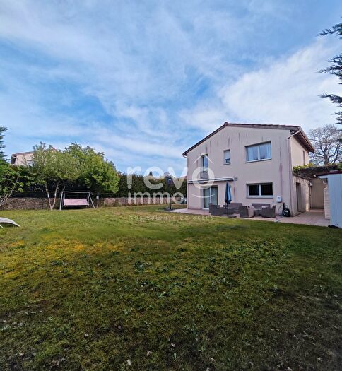 Monthieux - Maison 5 pièces à vendre
