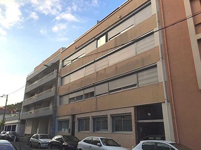 Appartement à louer - Clermont-Ferrand, Jaude, Fontgiève Saint-Alyre - 1 pièce
