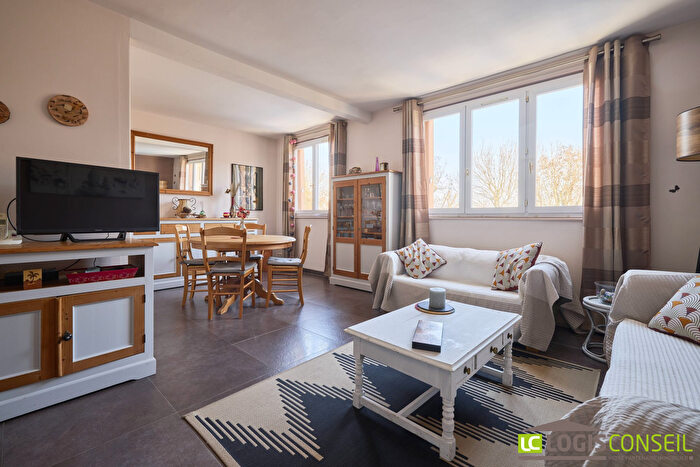 Appartement à vendre - Le Plessis-Robinson, Malabry - 4 pièces - 2 chambres