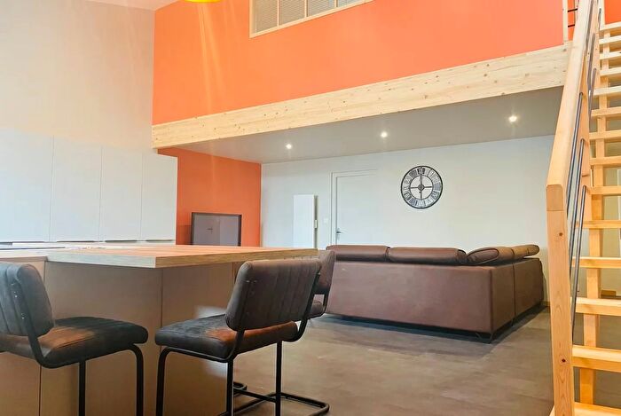 Appartement à louer - La Rochelle, Centre-ville, Vieux-port, Marché - 4 pièces - 2 chambres