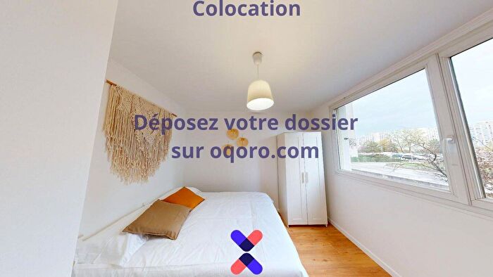 Appartement à louer - Le Bachut, Lyon ème arrondissement - 5 pièces - 4 chambres