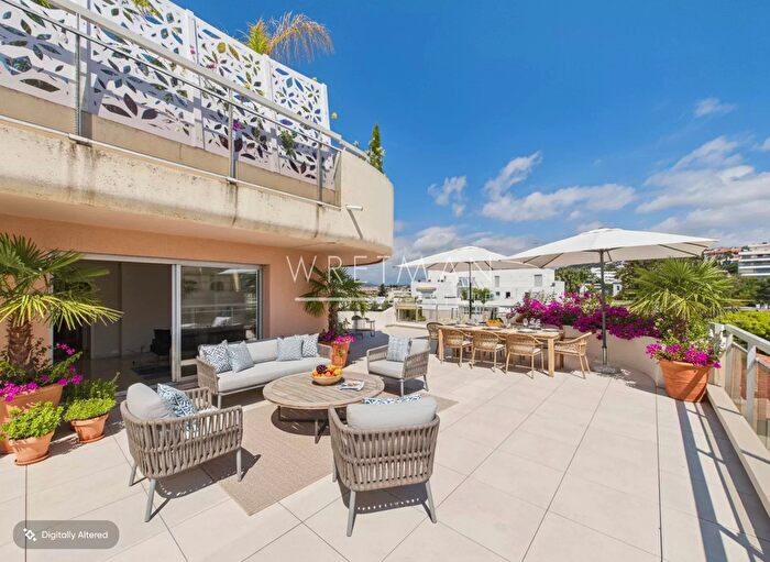 Cannes, Pointe Croisette : Appartement 6 pièces à vendre