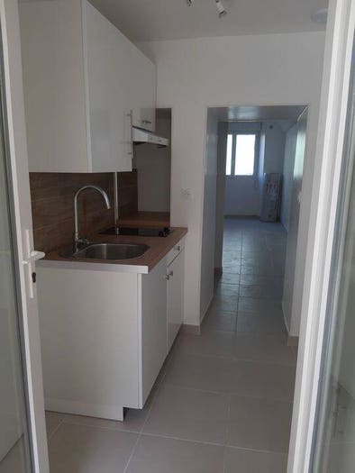 Centre Ville-Stalingrad, Alès - Appartement 1 pièce à louer