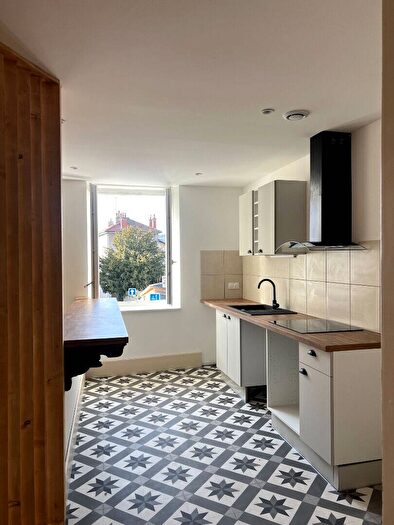 Appartement à louer - Bouvent, Oyonnax - 2 pièces - 1 chambre