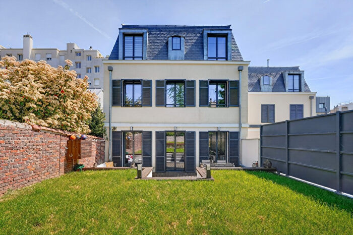 Maison 7 pièces à vendre à Clamart, Gare