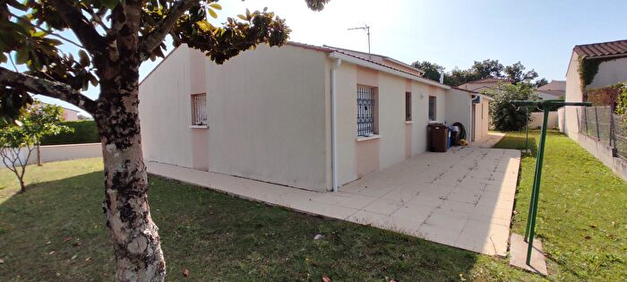 Maison à vendre - Saintes - 5 pièces - 3 chambres