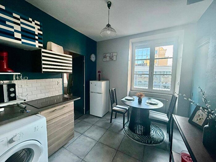 Appartement à louer - Hyper Centre-Vieille Ville, Saint-Étienne - 2 pièces - 1 chambre