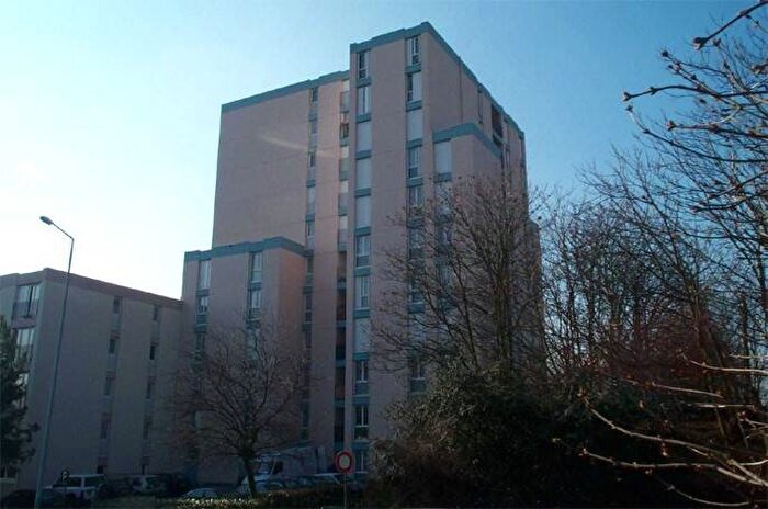 Appartement à louer - Boris Vian-Triolet, Talant - 4 pièces - 3 chambres