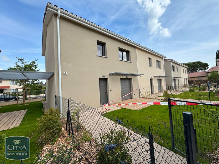 Maison à vendre - Vaulx-en-Velin, Village - 4 pièces - 3 chambres