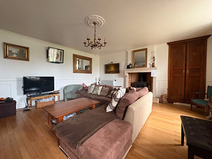 Maison à vendre - Celles-sur-Belle - 8 pièces - 6 chambres