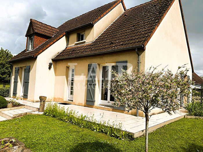 Saint-Paterne : Maison 7 pièces à vendre