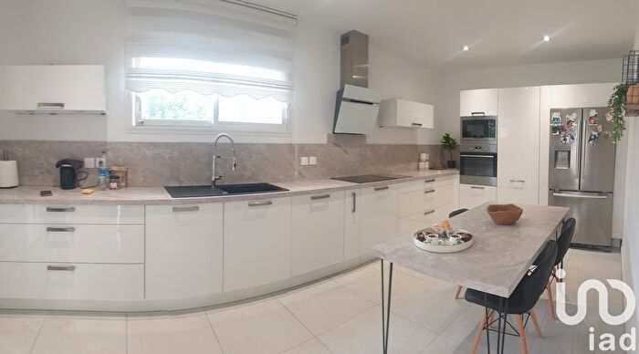 Maison à vendre - Chatuzange-le-Goubet - 6 pièces - 4 chambres