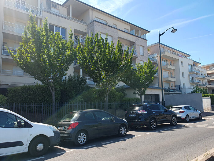 Appartement à vendre - Corbeil-Essonnes, Pressoir, Prompt - 4 pièces - 3 chambres