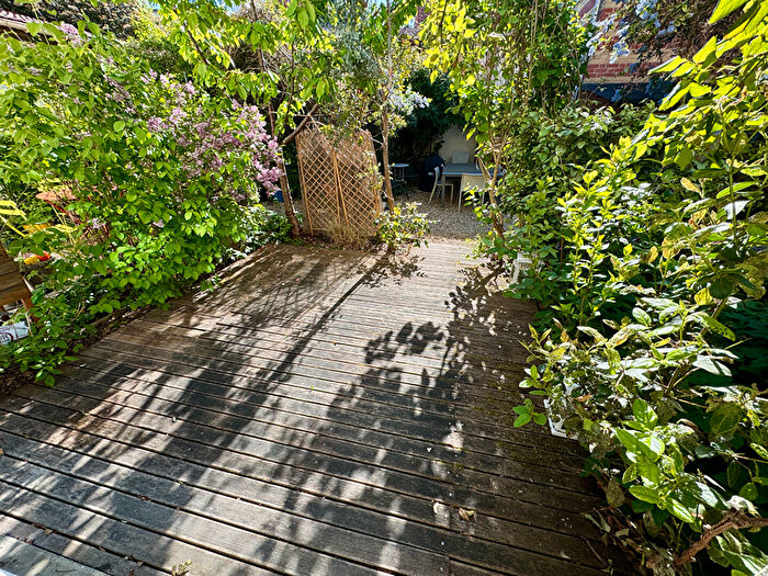 Fontenay-sous-Bois, Proche Bois de Vincennes, Rer A : Appartement 3 pièces à vendre