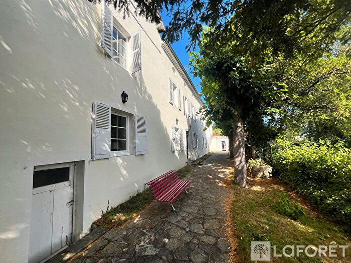 Maison à vendre - Langeac - 11 pièces - 8 chambres