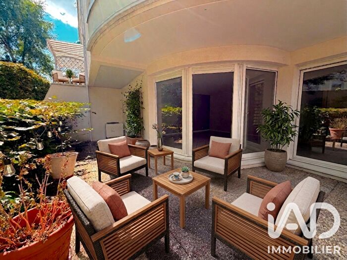 Appartement 3 pièces à vendre à Châtenay-Malabry, Justice