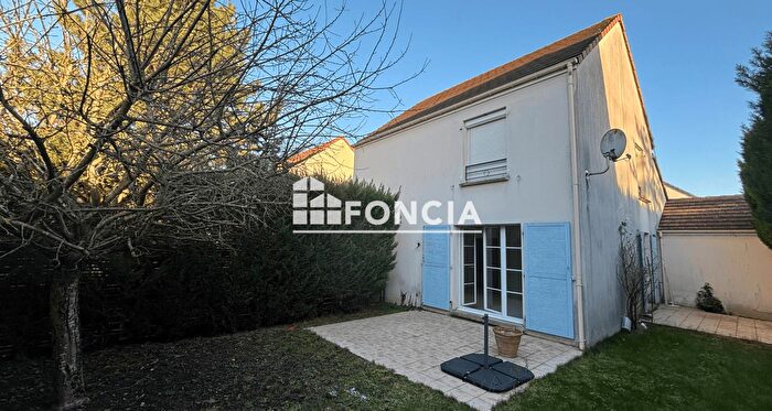 Maison à vendre - Lieusaint - 4 pièces - 3 chambres