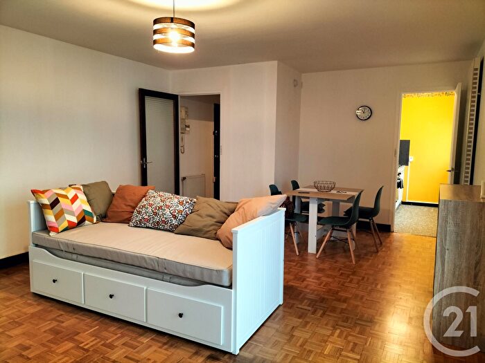 Appartement 1 pièce à Auxerre, Les Rosoirs, à louer