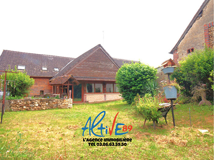 Maison 8 pièces à vendre - La Celle-Saint-Cyr