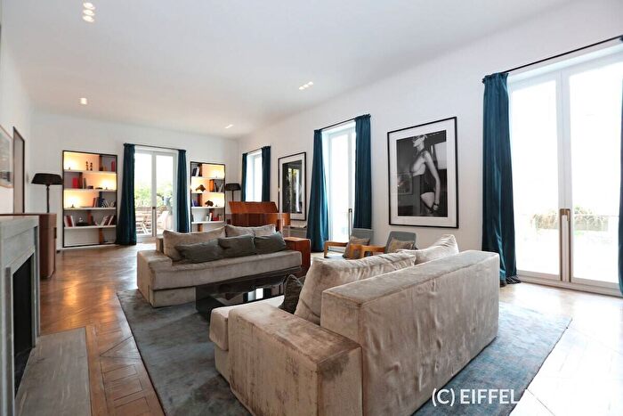 Saint James-Général Koenig, Neuilly-sur-Seine : Appartement 5 pièces à louer