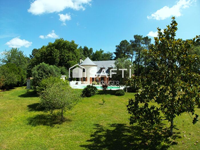 Maison à vendre - Coimères - 7 pièces - 5 chambres