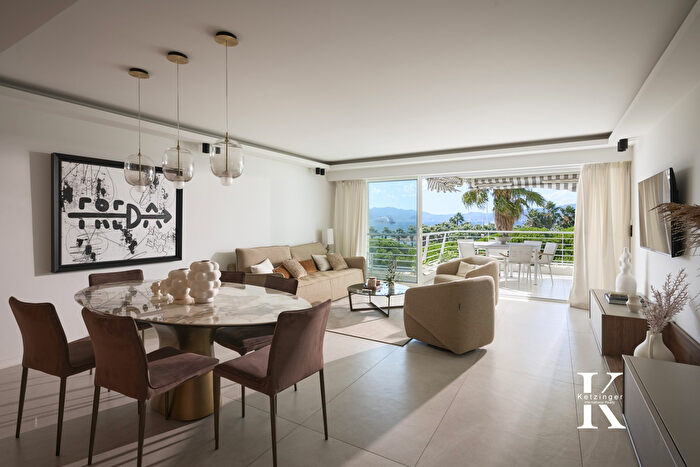 Cannes, Pointe Croisette - Appartement 4 pièces à vendre