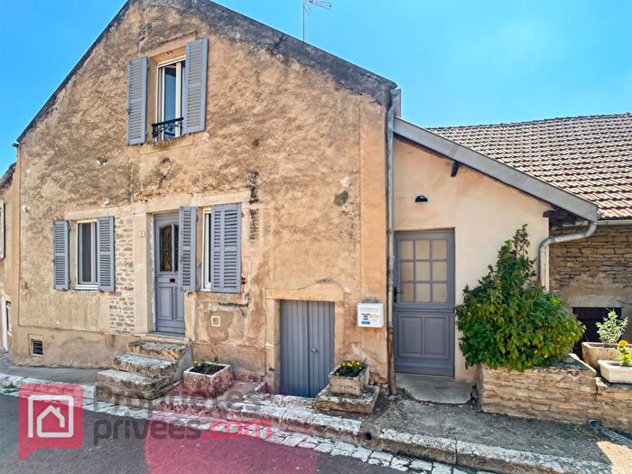 Maison 3 pièces à louer à Massangis