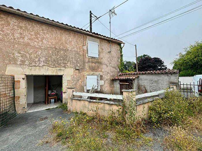 Appartement à vendre - Surgères - 3 pièces - 2 chambres