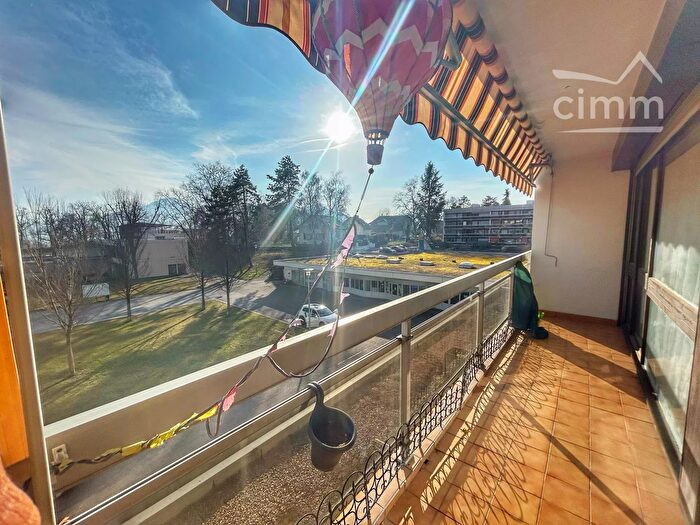 Appartement à vendre - Chambéry, Les Hauts de Chambery - 3 pièces - 2 chambres