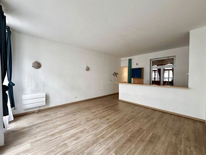 Appartement à louer - Vieux Lille - 3 pièces - 2 chambres