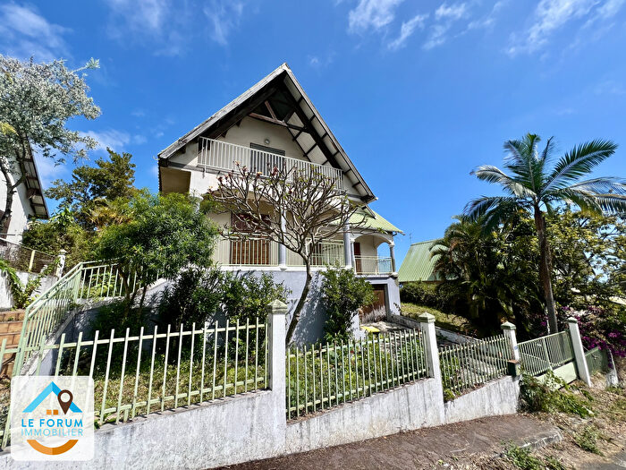 Maison à vendre - Le Tampon - 6 pièces - 5 chambres