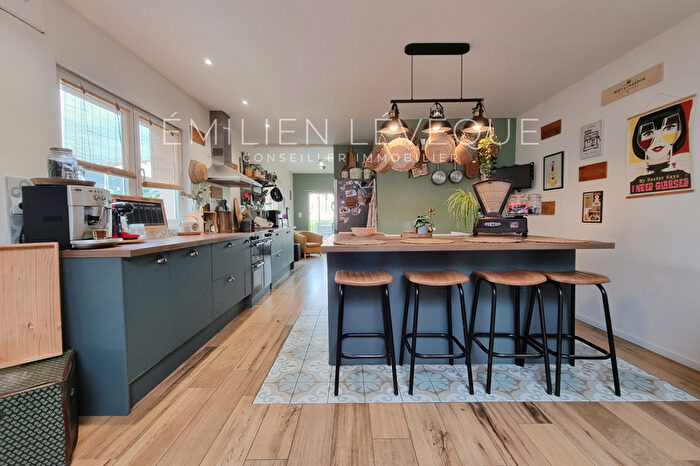 Maison à vendre - Wattrelos, Centre-ville, Beck Sartel, Saint-Lievin - 7 pièces - 4 chambres