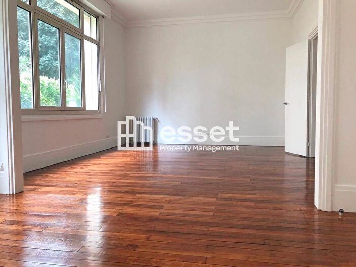 Appartement 4 pièces à louer - Saint James-Général Koenig, Neuilly-sur-Seine