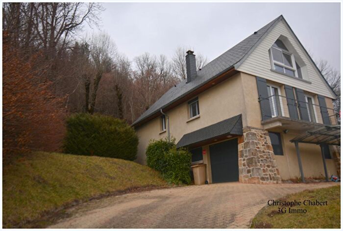 Maison à vendre - Murat-le-Quaire - 7 pièces - 4 chambres