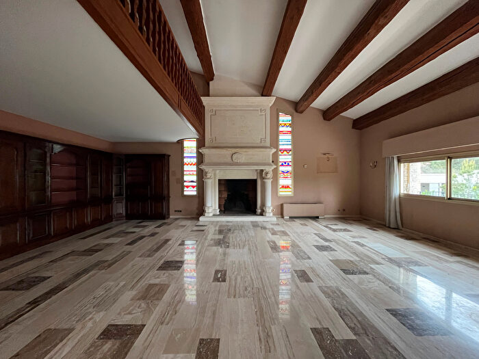 Maison à vendre - Nîmes, Camplanier, Cigale, Bois des Esprisses - 7 pièces - 5 chambres