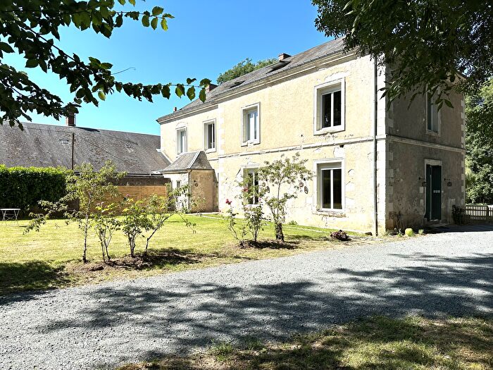 Maison 9 pièces à Notre-Dame-dOé, à vendre