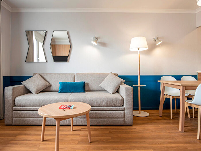 Courbevoie, Gambetta, La Défense - Appartement 3 pièces à vendre