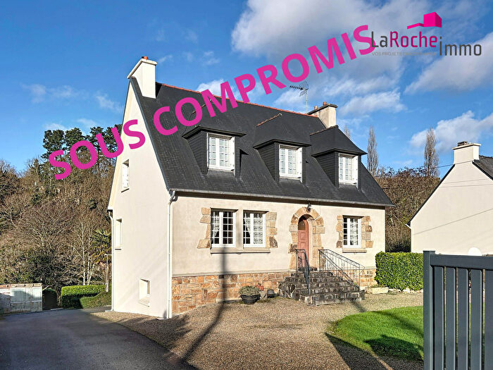 Maison à vendre - La Roche-Maurice - 6 pièces - 5 chambres