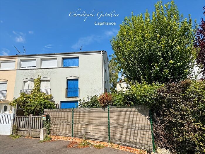 Villepreux : Maison 4 pièces à vendre