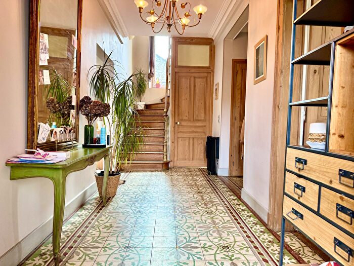 Maison à vendre - Sallanches, Centre-ville - 9 pièces - 5 chambres