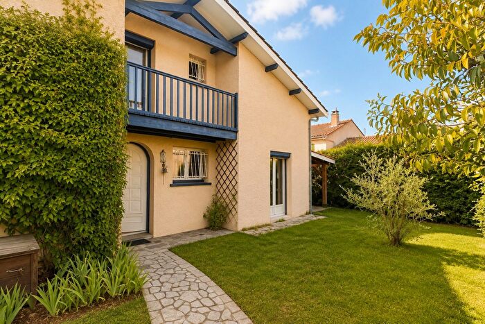 Carignan-de-Bordeaux : Maison 6 pièces à vendre