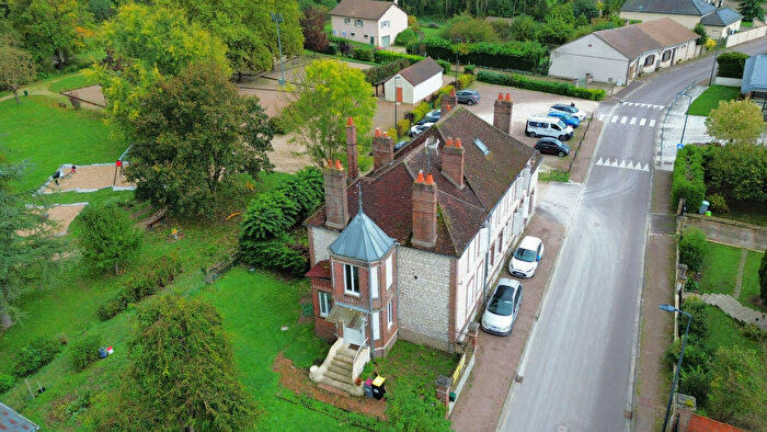 Appartement à louer - Aillant-sur-Tholon - 1 pièce - 1 chambre